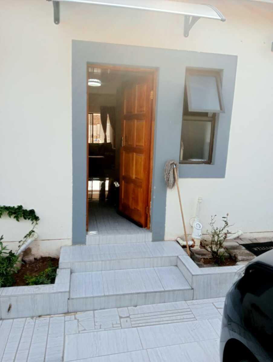 FLORIDA - 2 BED GARDEN COTTAGE